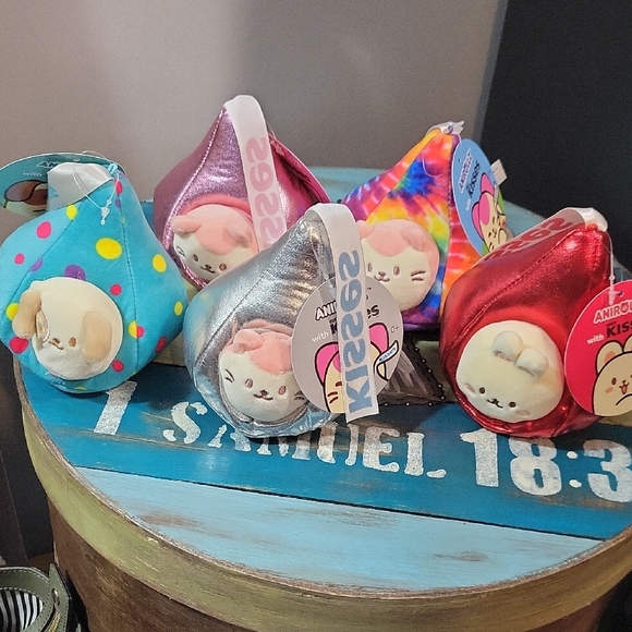 Toys | Kisses Plush Toy Set | Poshmark